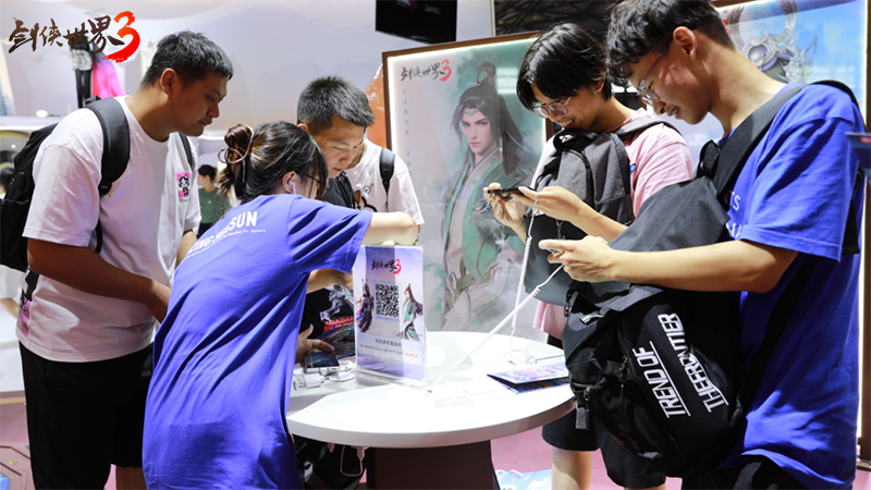 绝美coser抢眼！西山居《剑侠世界3》CJ国风展台爆红_资讯_360游戏